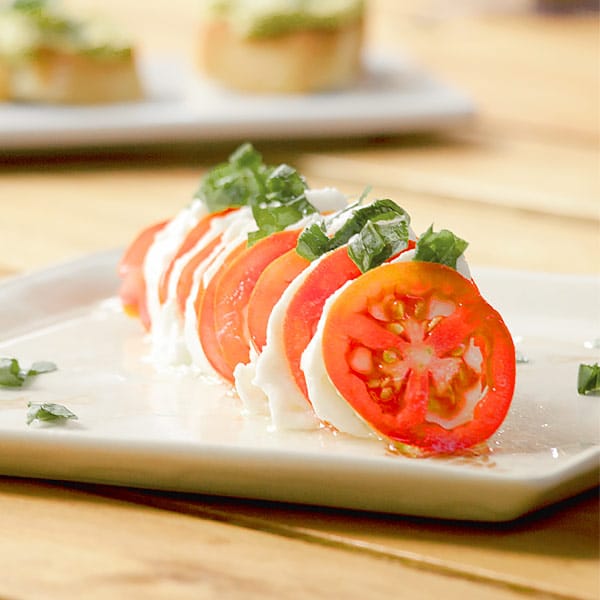 Italian Caprese Salad Recipe | MasalaHerb.com