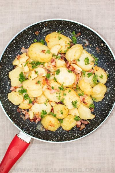 Bratkartoffeln Bacon - German Fries Recipe [+VIDEO] 🥔 Masala Herb