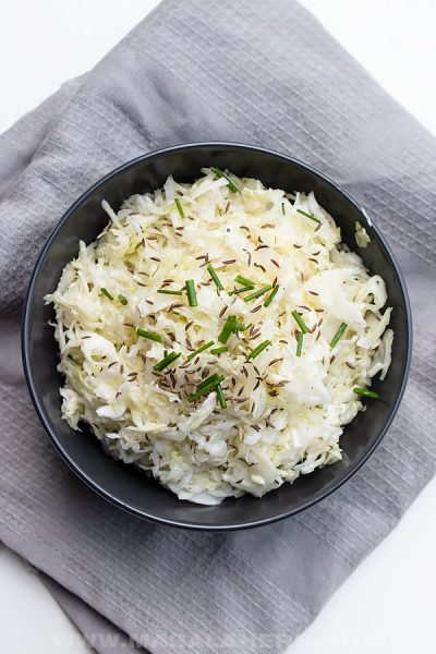 German Coleslaw Recipe (Krautsalat) | MasalaHerb.com