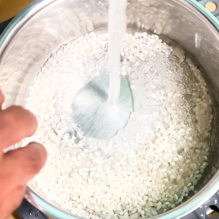 Halloween Dessert Pudding: Maggots and Worms