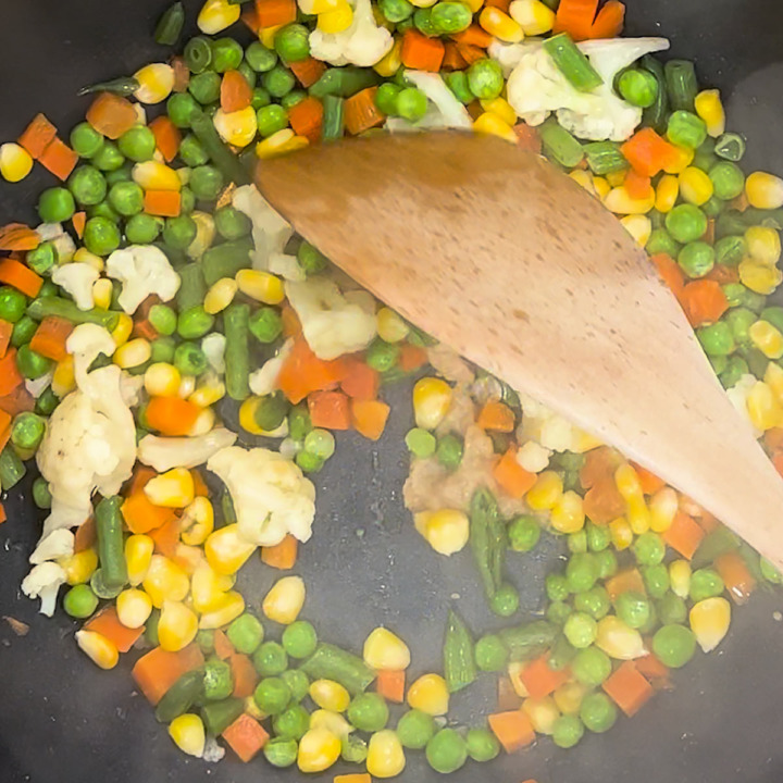 Fried Rice with Frozen Vegetables