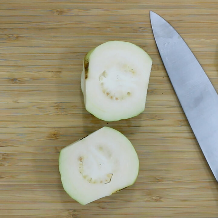 How to Make Guava Purée from Fresh Fruits