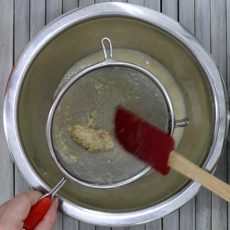 How to Make Guava Purée from Fresh Fruits