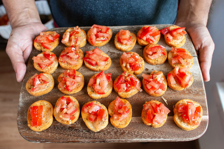 Mini Tomato Bruschetta (Bruschettini)