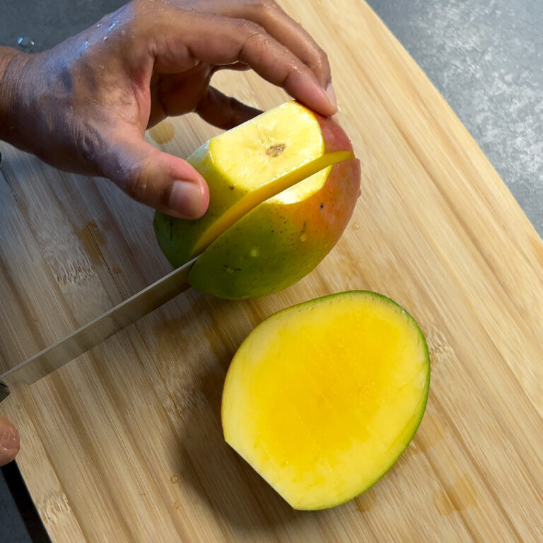 10 Minute Pickled Mango (Refrigerator)