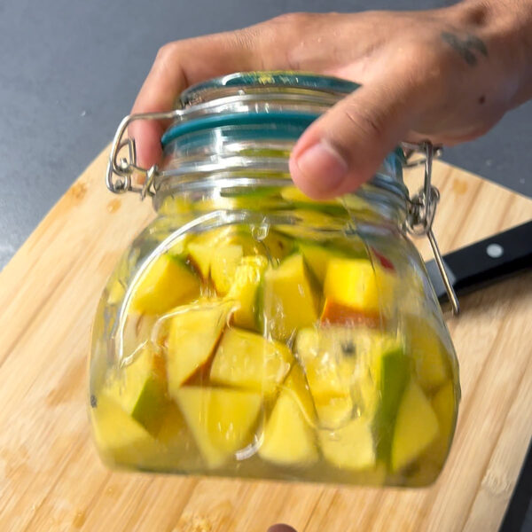 10 Minute Pickled Mango (Refrigerator)